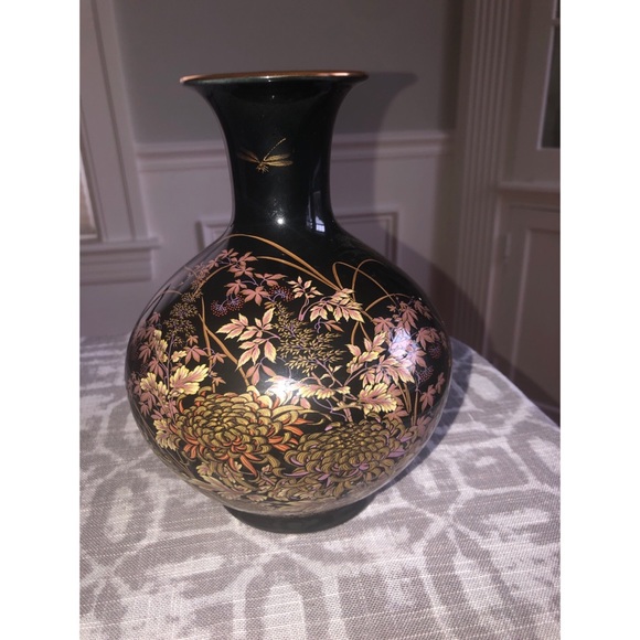 Shibata | Accents | Shibata Japan Vintage Black Porcelain Vase ...